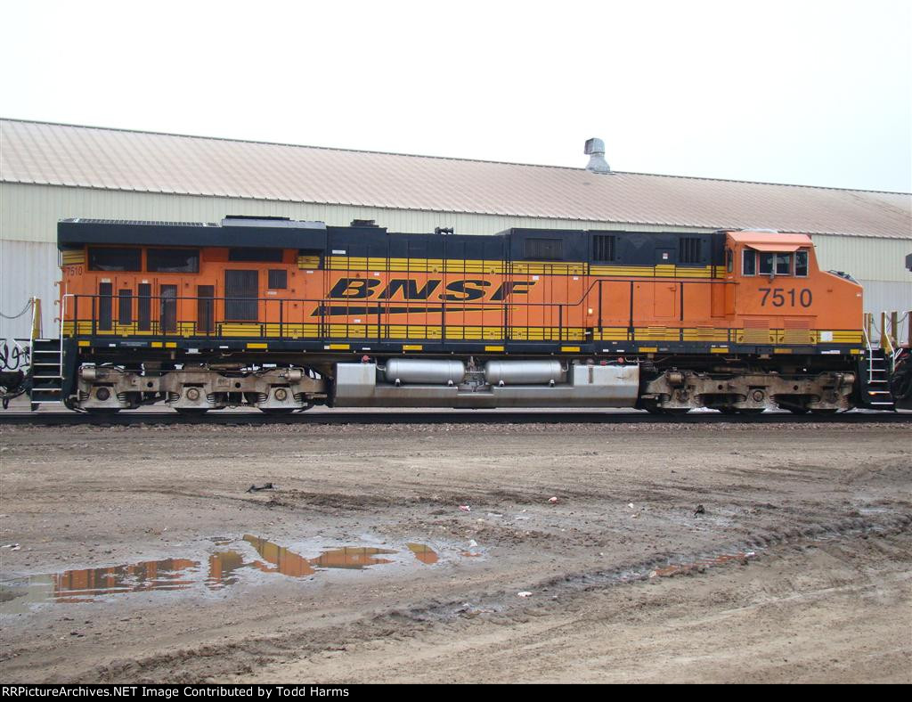 BNSF 7510